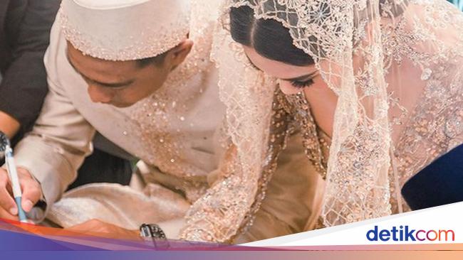 Momen Manis Azizah Salsha Makan Bersama Pratama Arhan