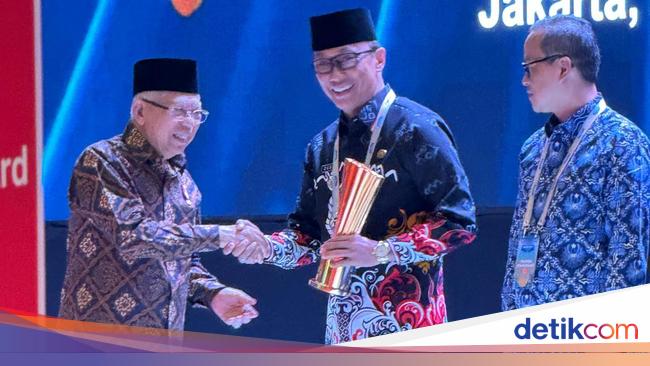 Sulsel Raih 2 Penghargaan Naker Award 2024 dari Kemnaker