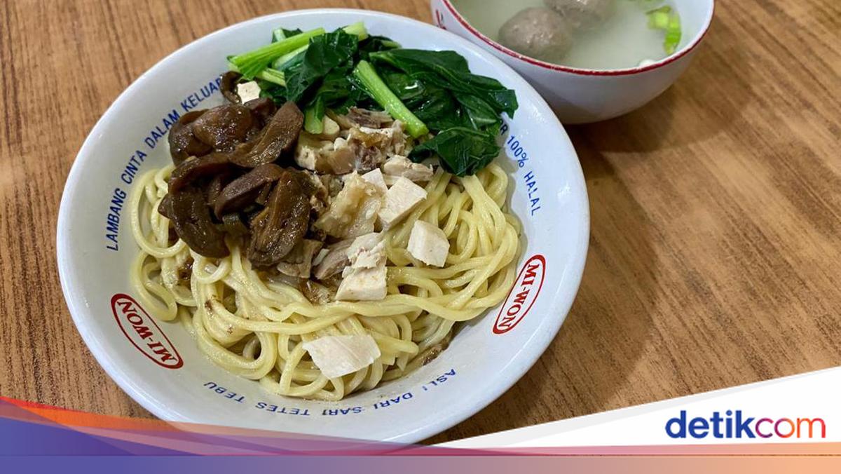 7 Bakmi Legendaris di Jakarta Berusia Puluhan Tahun, Lezatnya Ngangenin!