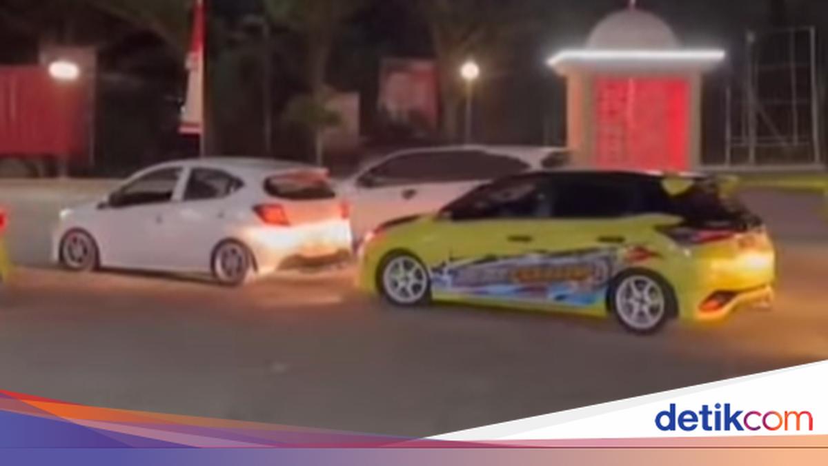 Viral Rombongan Komunitas Mobil Geber Knalpot Brong di Masjid Agung ...