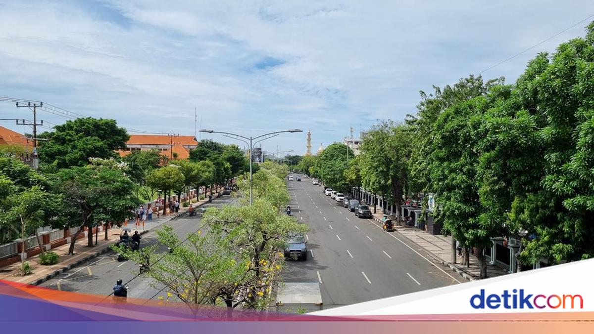 Cuaca Surabaya Hari Ini Berawan, Suhu Capai 32 Derajat Celsius