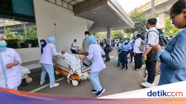 Kebakaran di RSPP Picu Pasien Dievakuasi ke Halaman RS, Kemenkes 'Turun Tangan'