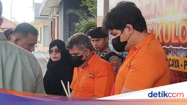 Tampang 2 Bule Penipu Modus Tukar Uang di Jogja saat Diciduk Polisi