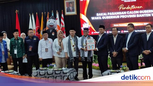 Naik Angkot Bareng Parpol Pengusung, Andra Soni-Dimyati Daftar Pilgub ...