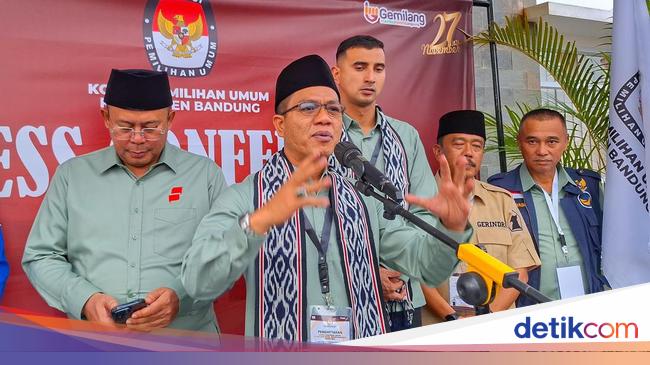 Janji Dadang-Ali Saat Daftar PIlbup di KPU Kabupaten Bandung