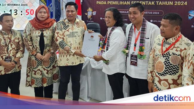Diusung 5 Parpol, AMKA-Amir Resmi Daftar Pilkada Pangkep