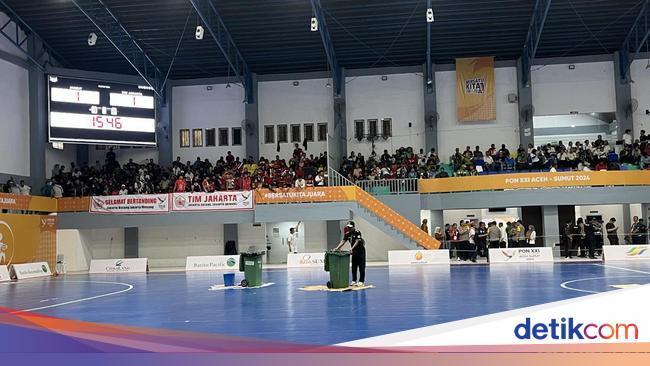 Malunya Sumut Sebagai Tuan Rumah PON gegara Atap GOR Venue Futsal Bocor