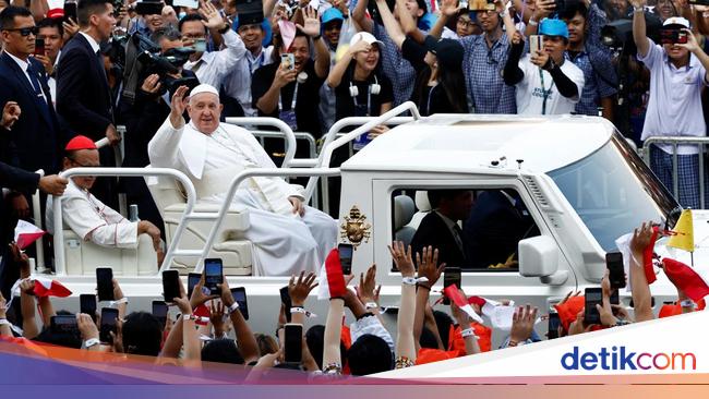 Mengenang Kepergian Paus Fransiksus, Kunjungannya ke Indonesia Membawa Berkat