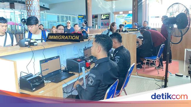 Ditjen Kirim Petugas Seusai Pelayanan Imigrasi Bandara Komodo Dikeluhkan Turis