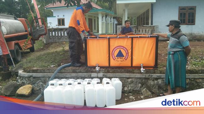 BPBD Salurkan 30 Ribu Liter Air Bersih untuk 995 Warga Malang Selatan