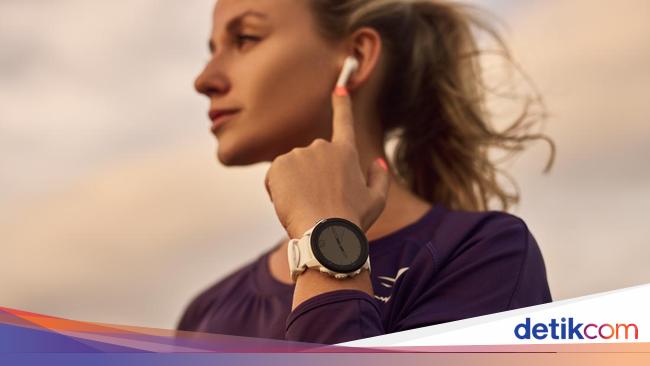 Jogging Pakai TWS Aman Nggak Sih? Ini Plus-Minusnya Menurut Dokter