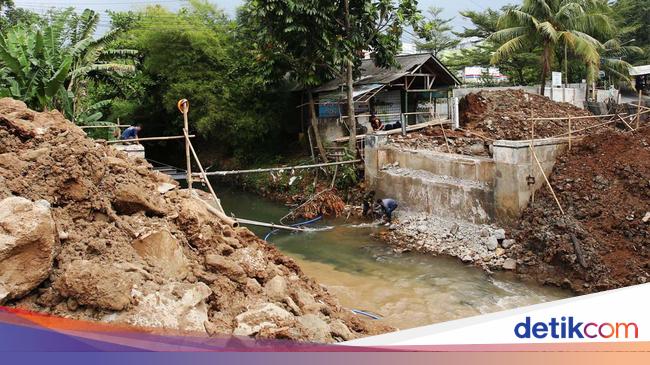 Jembatan Kali Angke Tangerang Selatan Diperbaiki, Lalin Dialihkan