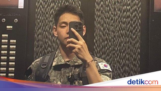 V BTS Bagikan Kabar Terbaru di Tengah Wamil, Nyusup Masuk Grup Chat Fans V BTS Bagikan Kabar Terbaru di Tengah Wamil, Nyusup Masuk Grup Chat Fans