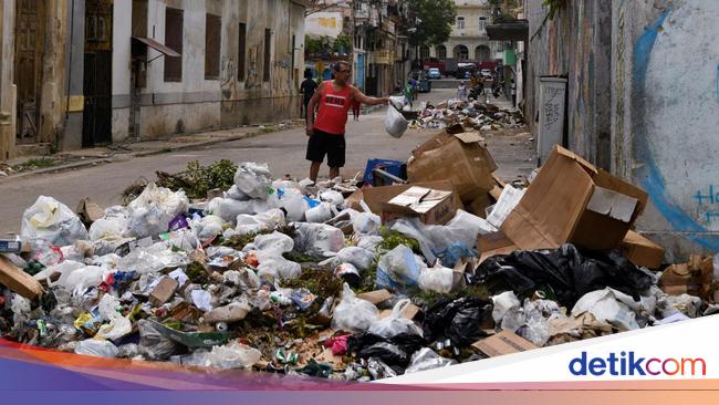 Demam Kungkang Hantui Kuba Saat Sampah Berserakan di Mana-mana Demam Kungkang Hantui Kuba Saat Sampah Berserakan di Mana-mana