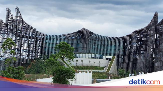 Akhirnya Patung Istana Garuda IKN Mulai Berubah Jadi Warna Hijau!