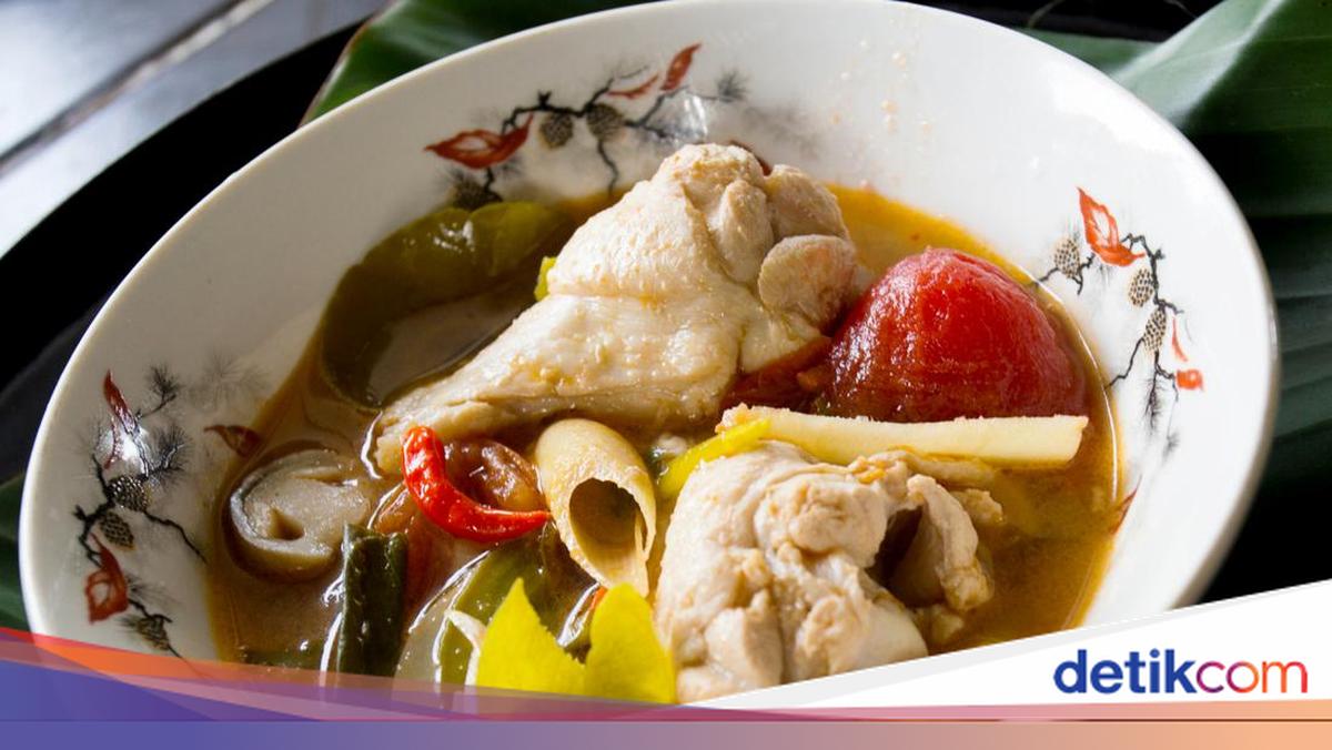 Resep Sup Ayam Asam Pedas ala Thailand Untuk Makan Siang