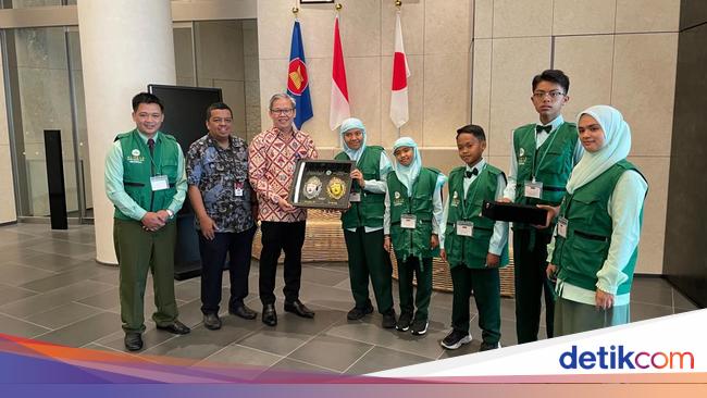 Keren, 4 Siswa SD Al-Ya'lu Kota Malang Raih Juara 1 SEAMEO Japan-ESD Award