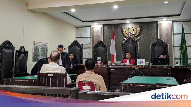 Dua Pengebor Air Ilegal di Gili Trawangan Dituntut 6 dan 5 Tahun Penjara