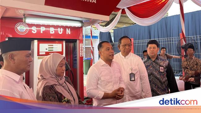 Harapan Walkot Eri Saat Resmikan SPBU Nelayan di Cumpat Surabaya