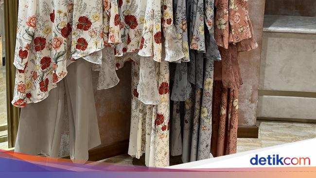 Klamby Rilis Koleksi Busana dan Hijab Nuansa Tenun hingga Flora Khas NTT