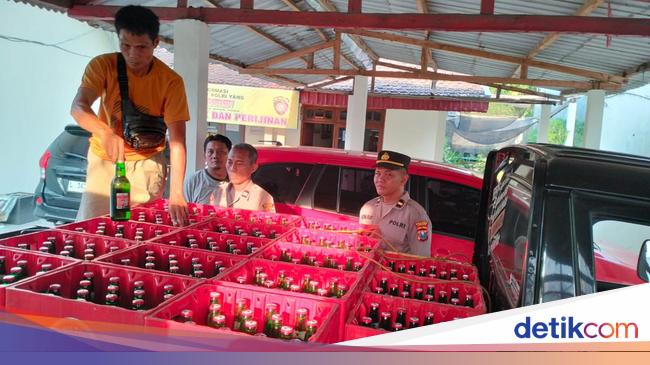 Pengiriman 696 Botol Miras dari Lamongan ke Jombang Digagalkan