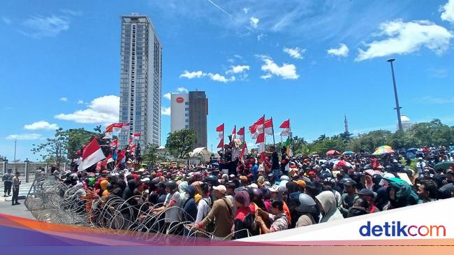 Air Bersih Tak Mengalir, Warga Tanjung Uncang Batam Ancam Golput