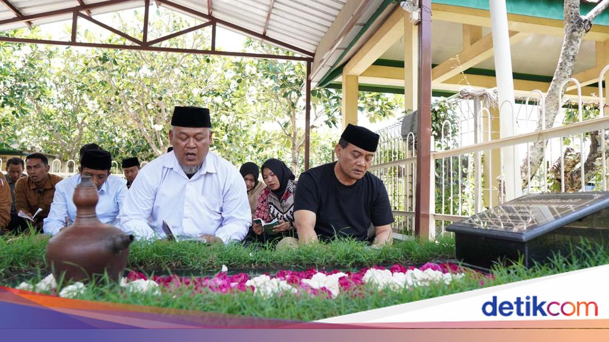 Ahmad Luthfi Ziarah ke Makam Istri, Minta Restu Nyalon Cagub