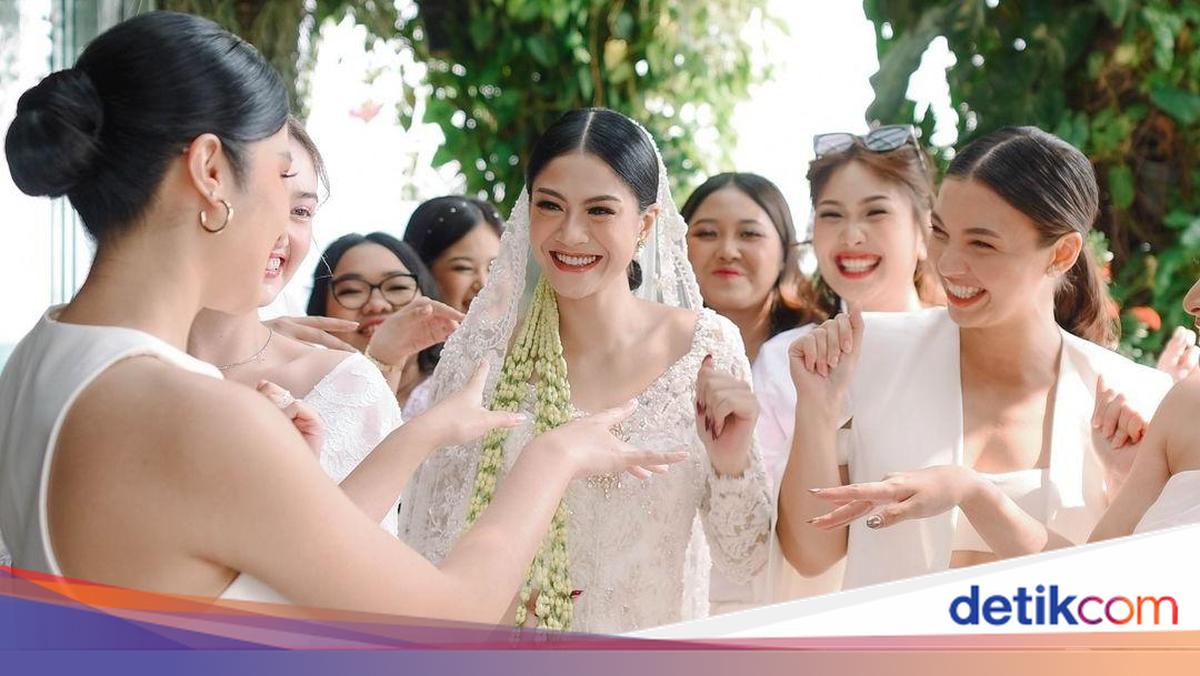 Potret Hana Saraswati Menikah dengan Justin Harijawan, Serba Putih Saat Akad