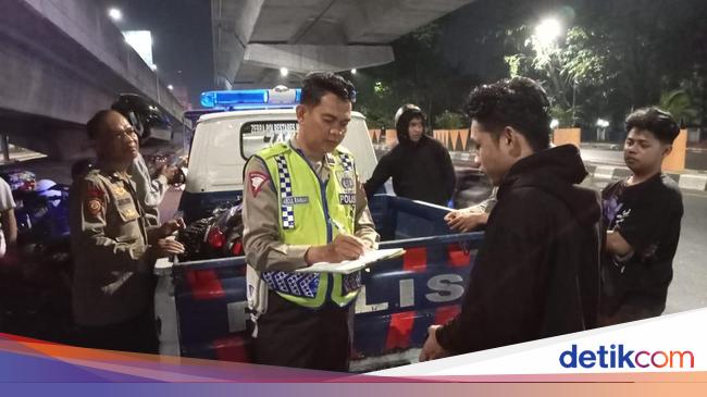 Pemotor di Makassar Tewas Kecelakaan dengan Truk di Jalan AP Pettarani