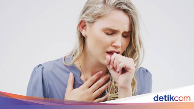 9 Cara Meredakan Batuk Kering Beserta Ciri dan Penyebabnya