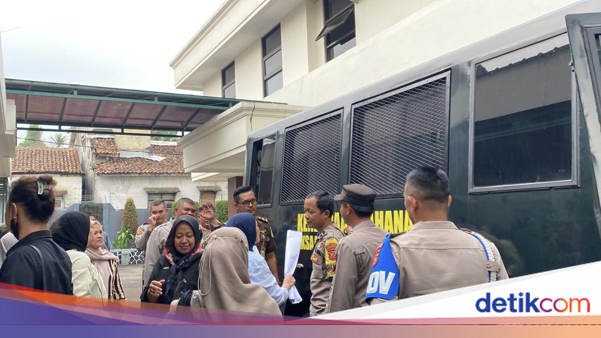 Emak-emak Ngamuk Kala Otak Investasi Bodong Rp5,9 M Divonis 4 Tahun Bui