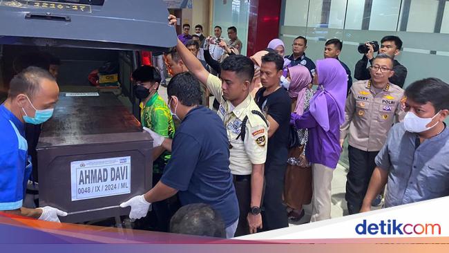 Sudah Diserahkan ke Keluarga, Ini Identitas 7 Jenazah di Kali Bekasi