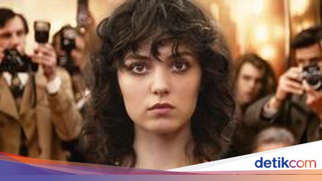 Being Maria: Peliknya Hidup Maria Schneider dan Kisah Kelam Marlon Brando