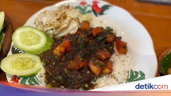 Sedaap! 5 Oseng-oseng Pedas Nampol Untuk Makan Siang Enak