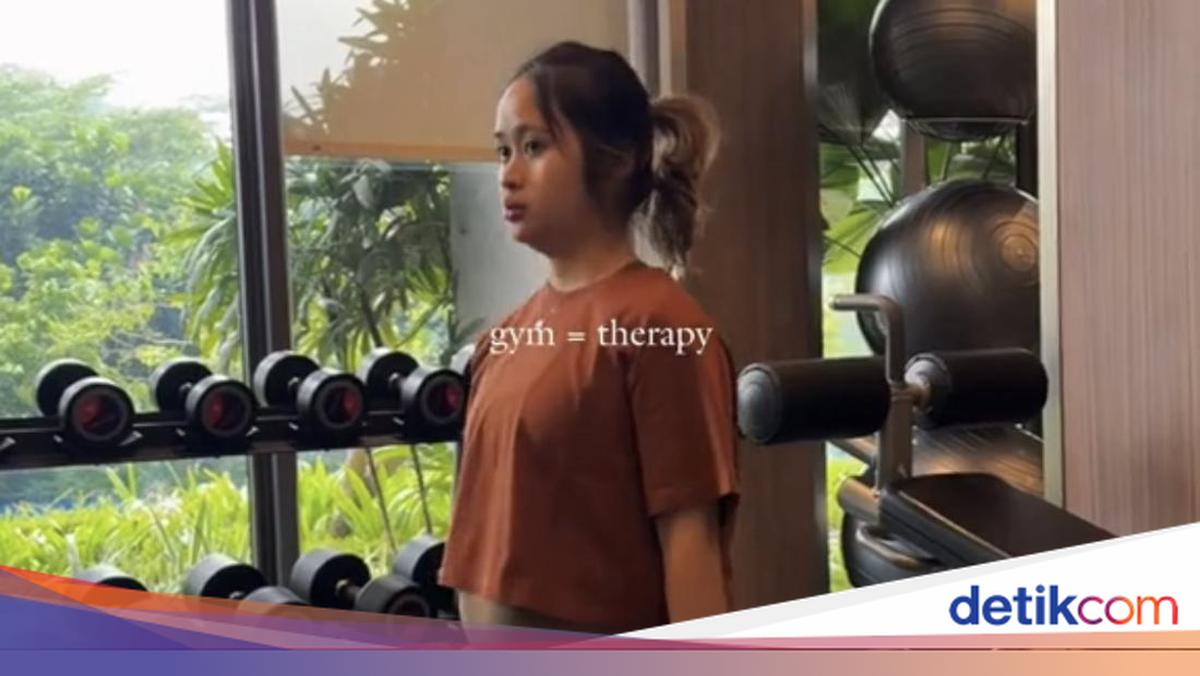 7 Foto Gritte Agatha saat Nge-gym Disorot, Tetap Olahraga Meski Hamil Besar
