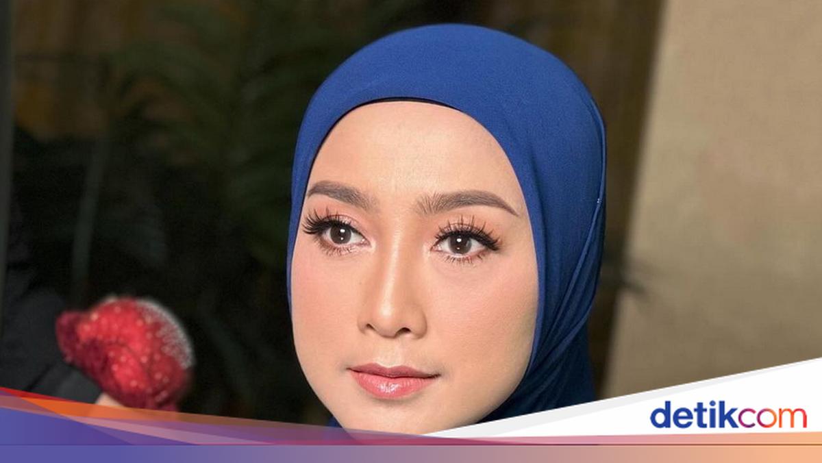 Adu Gaya Makeup Selebriti di Pelantikan Anggota DPR RI, Nude hingga Glamor
