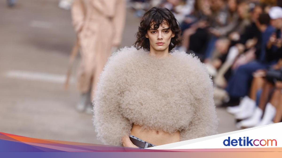 Inovasi Stella McCartney, Plastik Didaur Ulang Jadi Alternatif Bulu Burung