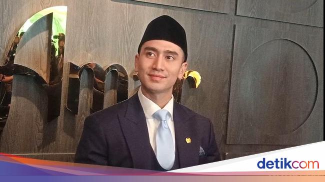 Catat! Verrell Bramasta Tak Ambil Gaji DPR RI di Tahun Pertama Catat! Verrell Bramasta Tak Ambil Gaji DPR RI di Tahun Pertama