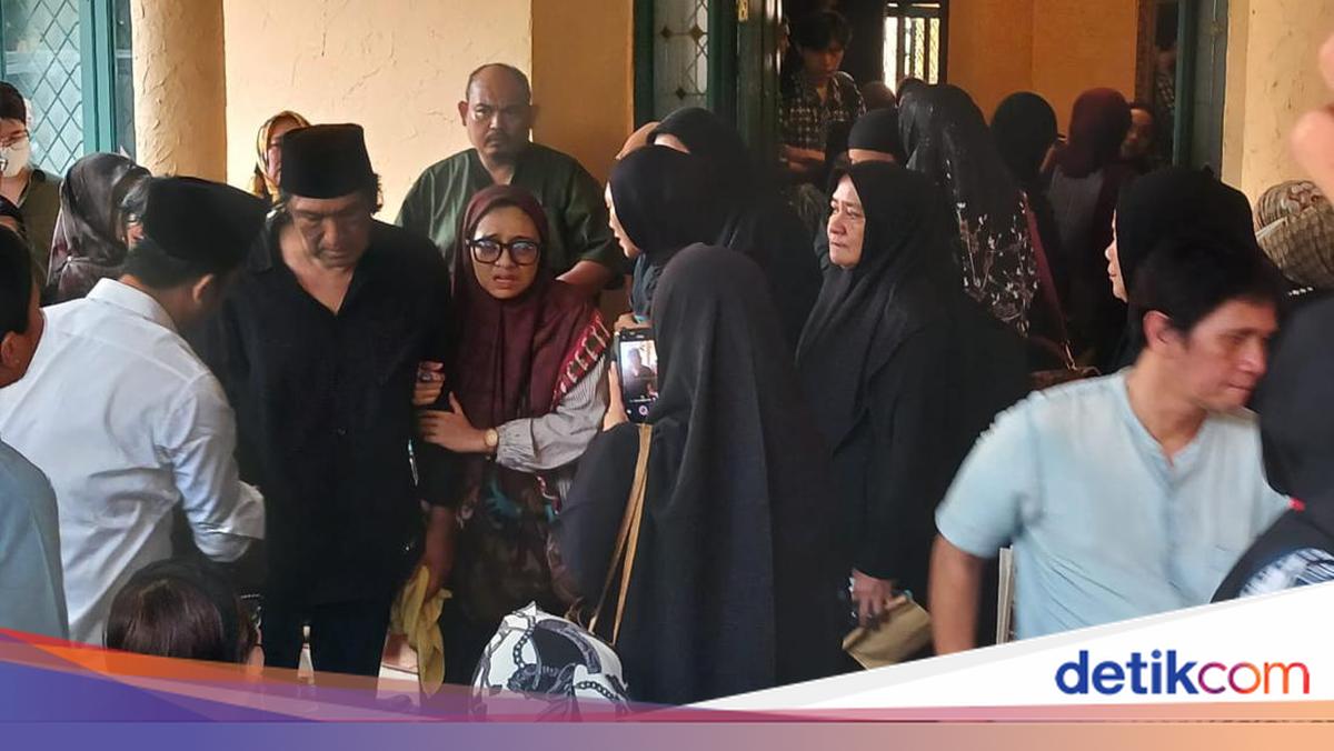 Kondisi Ikang Fawzi Usai Marissa Haque Meninggal Dunia