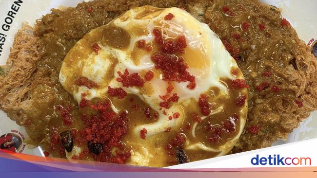Nyamm! Ini 10 Nasi Telur Enak yang Bikin Puas dan Kenyang Nyamm! Ini 10 Nasi Telur Enak yang Bikin Puas dan Kenyang