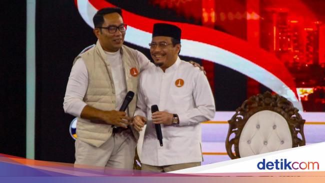 Foto: Adu Gaya 3 Paslon Pilgub Jakarta 2024 di Debat Perdana, RK Pakai Vest