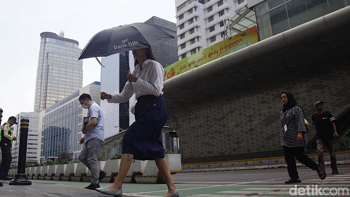 BMKG Ungkap Alasan Jakarta Terasa Lebih 'Panas' Meski Tak Ada Terik Matahari