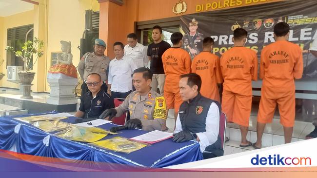 Empat Pengedar-Pemakai Narkoba di Buleleng Ditangkap Polisi Empat Pengedar-Pemakai Narkoba di Buleleng Ditangkap Polisi