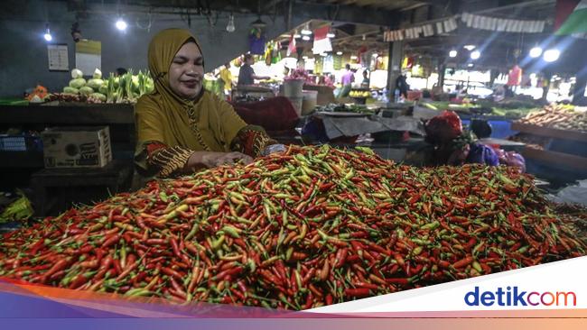 Duh! Harga Cabai Kini Setara Daging Sapi