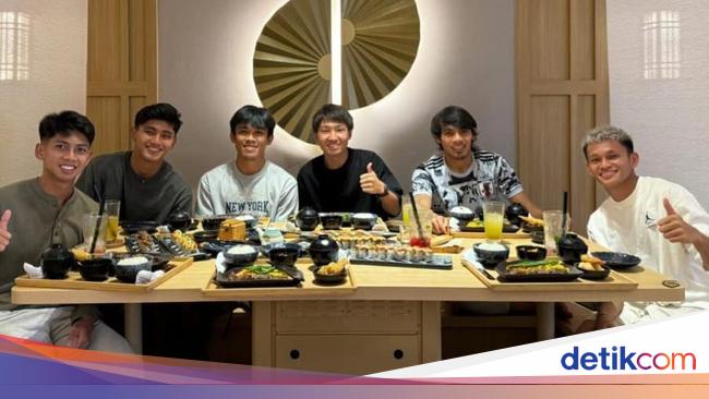 Absen Lama di PSM karena Cedera, Daisuke Sakai Pamer Jalan-jalan dan ...