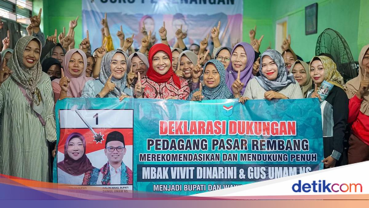 Pedagang Pasar Rembang Deklarasi Menangkan Vivit-Gus Umam