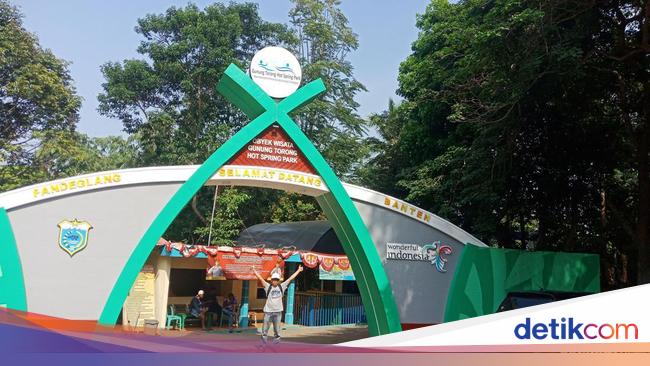 Melepas Penat di Kolam Air Panas Pandeglang