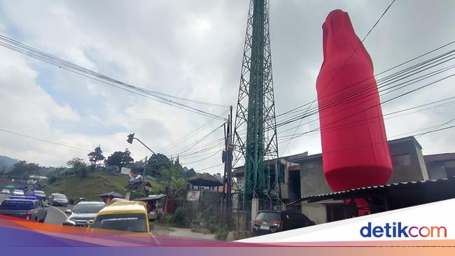 Tugu Botol Kecap di Puncak Dibangun Lagi, Ukurannya Lebih Besar