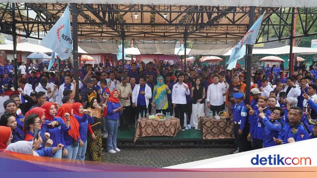 Relawan Buruh Deklarasi Dukung Airin-Ade di Pilkada Banten