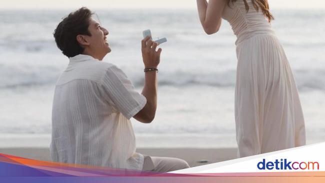 Harris Vriza Mesra Kulineran Bareng Calon Istrinya, Haviza Devi